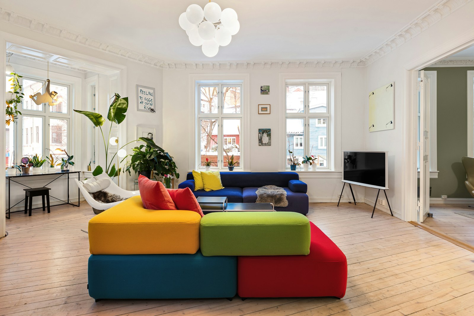 11 Little Things Classy People Always Include in Their Homes No Matter ...