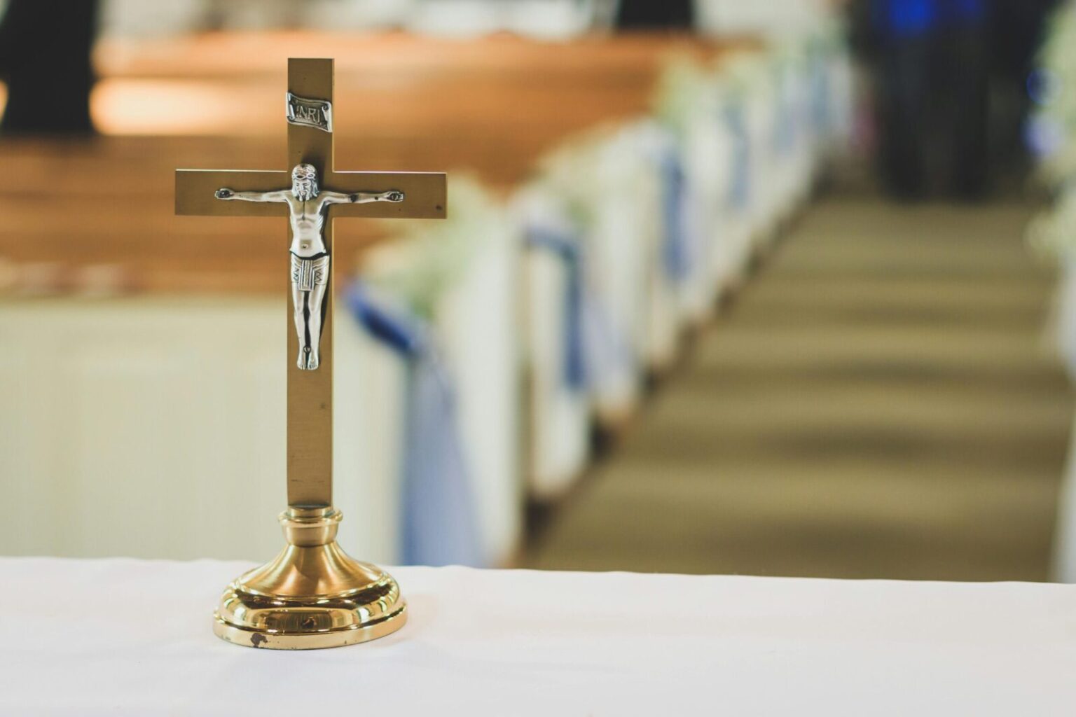 13 Popular Beliefs People Mistakenly Think Are in the Bible | The WiC ...