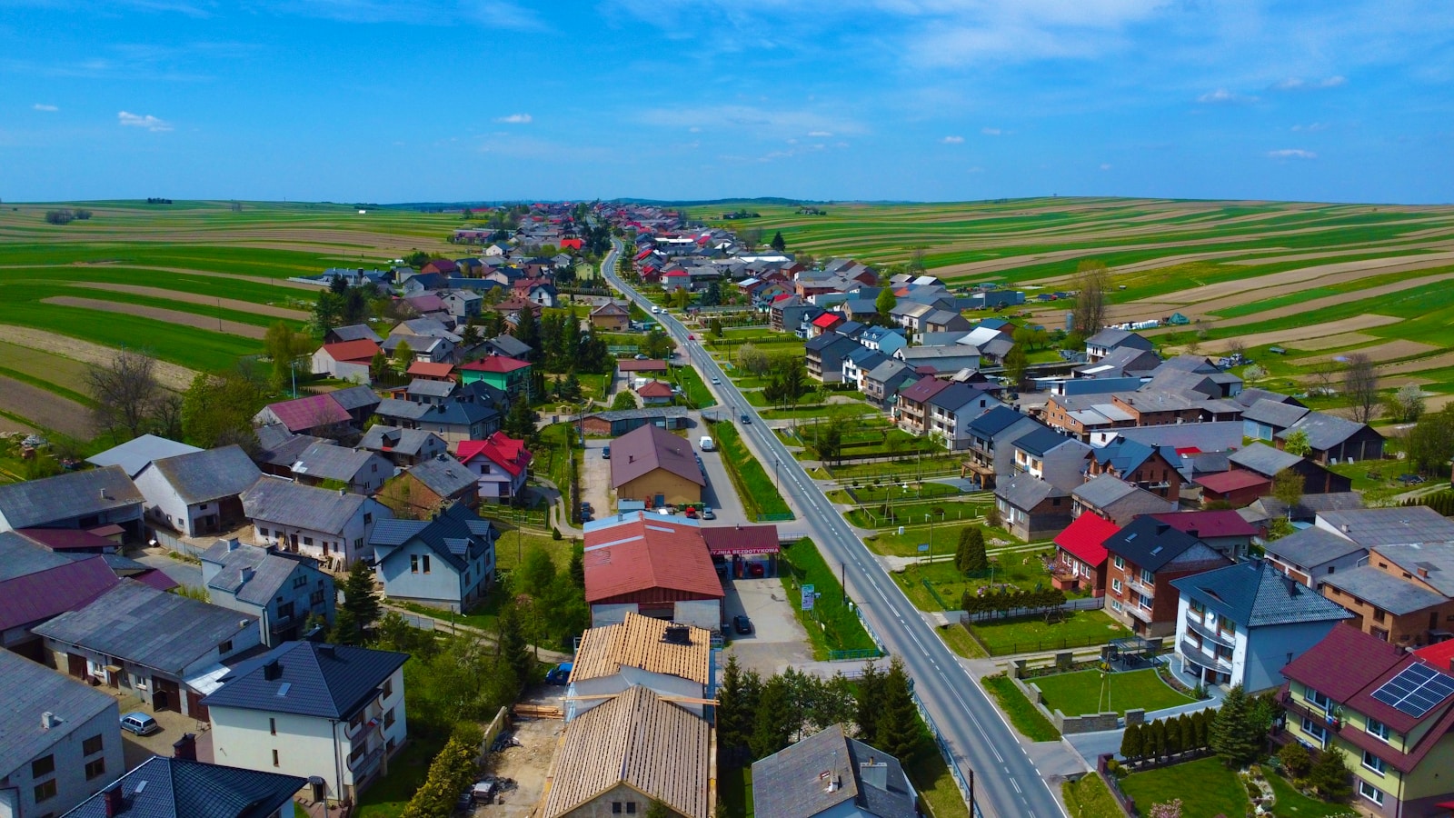 16 U.S. Small Towns Attracting Remote Workers in 2025 | The WiC Project ...