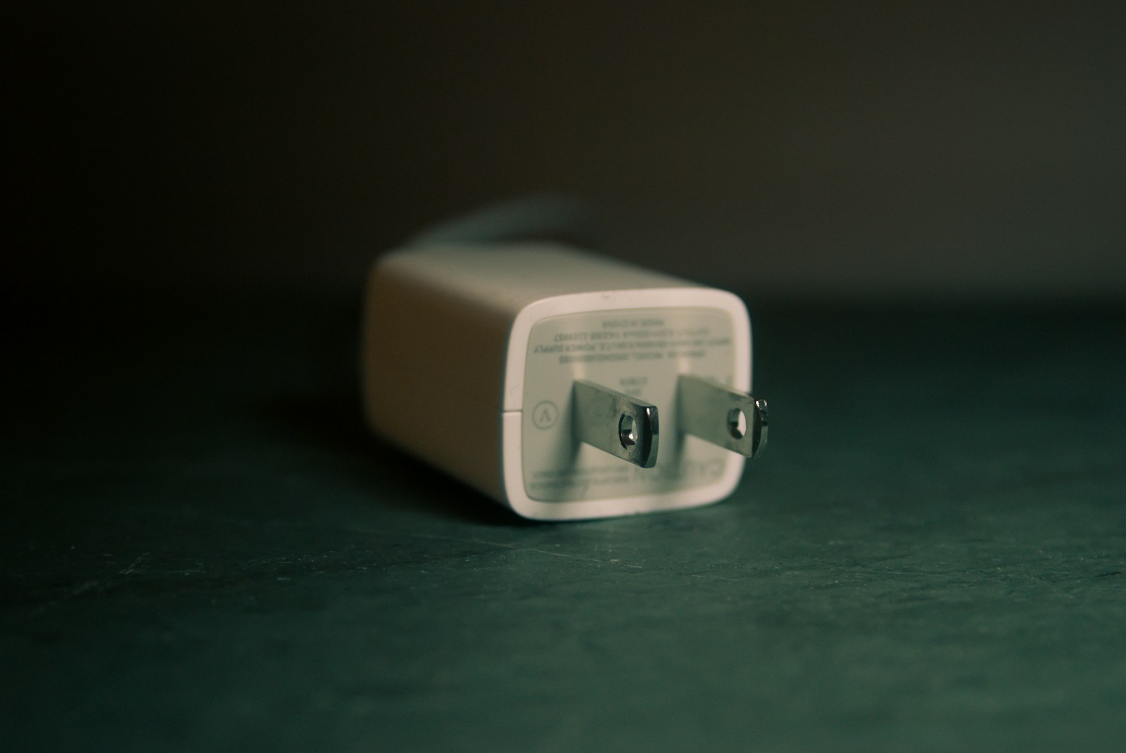 8 Reasons You Shouldn’t Leave Your Phone Charger Plugged In All Day ...