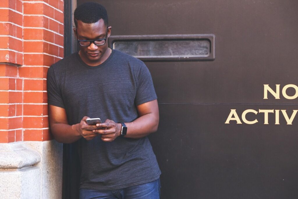 12 Signs You’re Relying on Technology More Than You Realize | The WiC ...