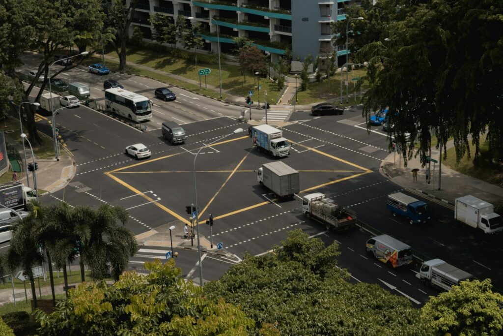 12 Old Driving Habits That Could Get You Ticketed Now | The WiC Project ...