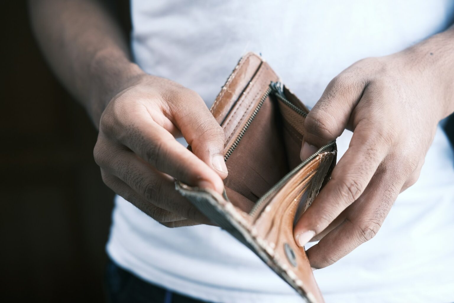11 Behaviors That Instantly Signal You’re Financially Comfortable | The ...
