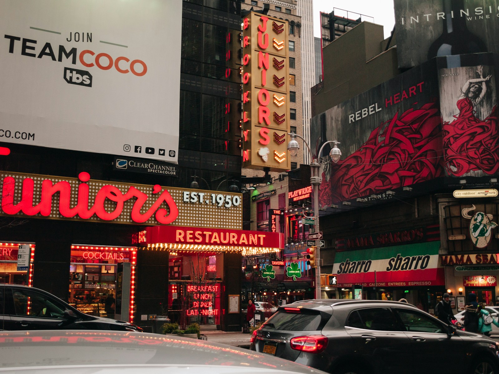 7 Restaurant Chains Planning U.S. Location Closures in 2026 | The WiC ...