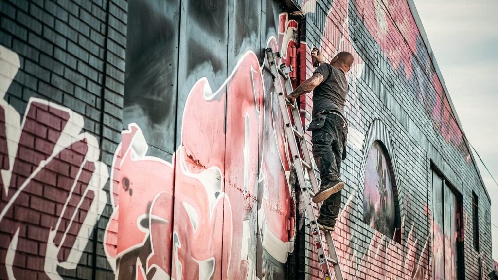10 Famous Graffiti Spots Travelers Seek Out Around the World | The WiC ...