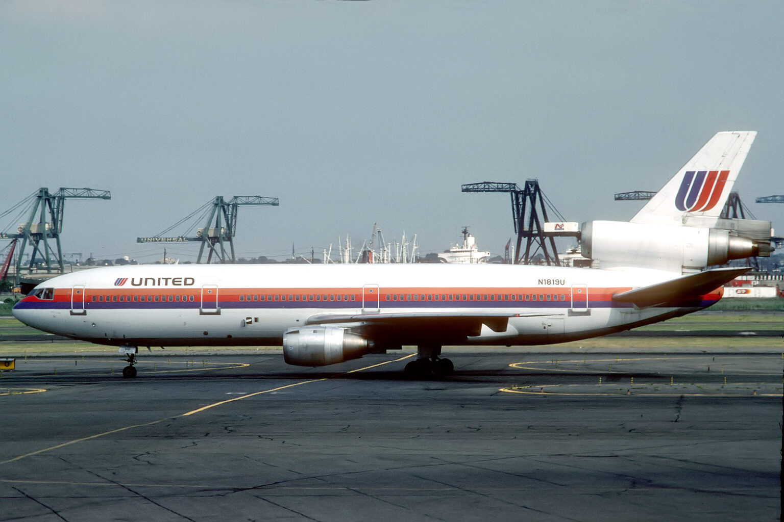 8 Historic Flights That Stayed in the Air Longer Than Anyone Expected ...