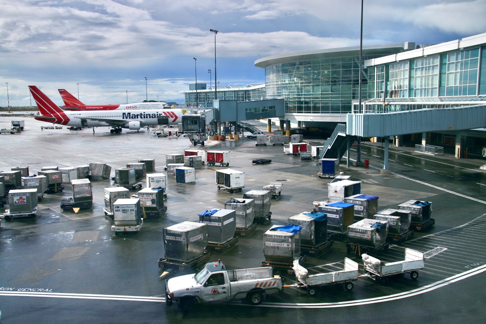 7 Stressful Airports Travelers Dread Flying Through | The WiC Project Blog