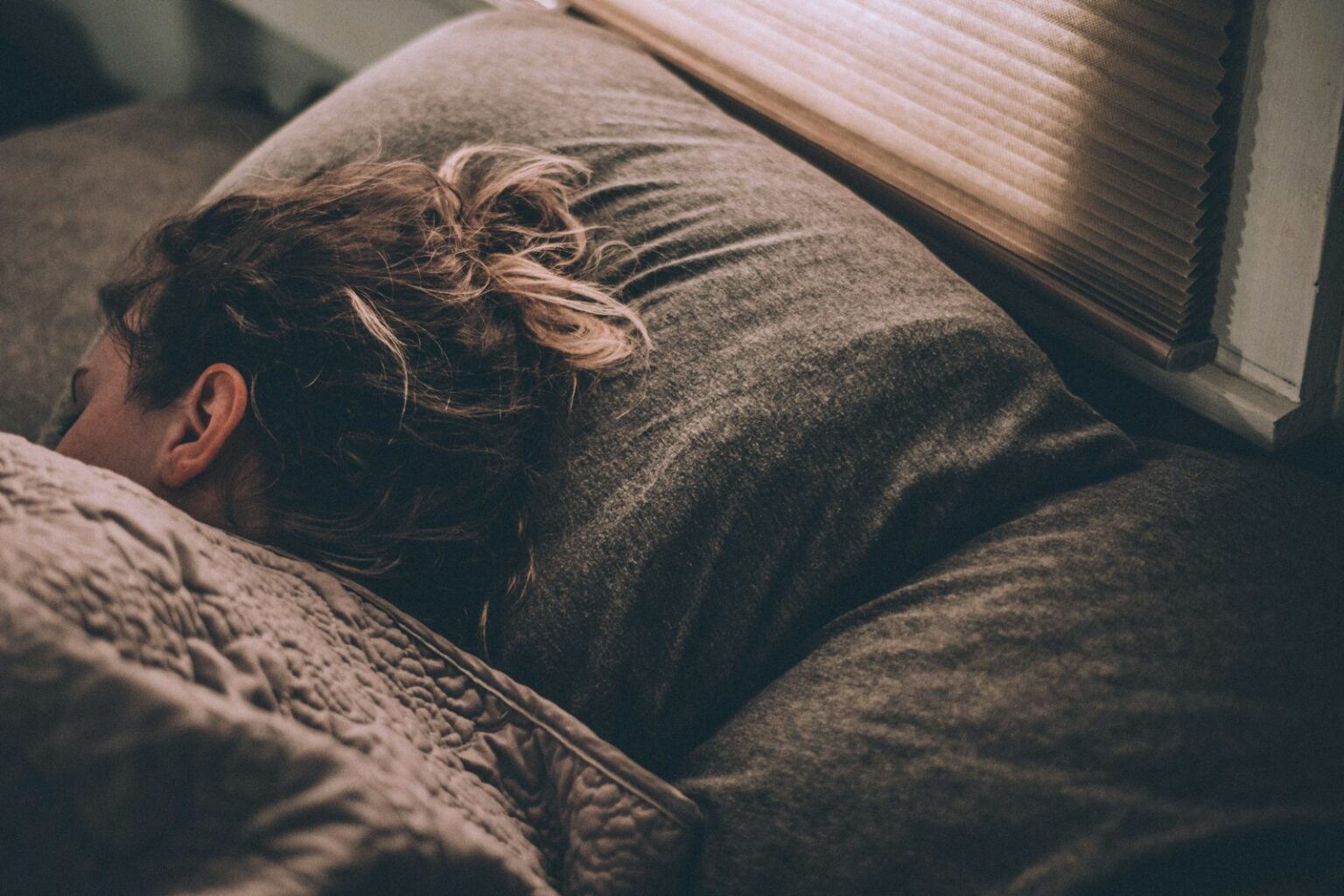 Why Waking Up at 5 A.M. Is Not the Productivity Fix People Think It Is ...