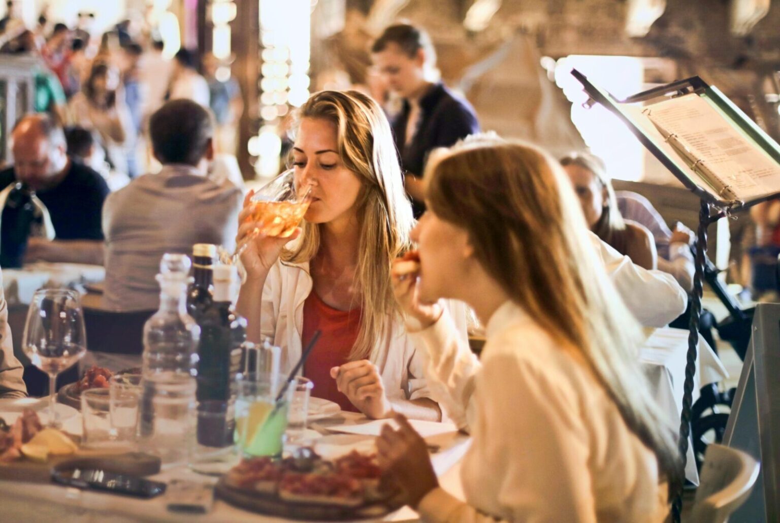 Is Dining Out in the U.S. Still Worth the Price Anymore | The WiC ...