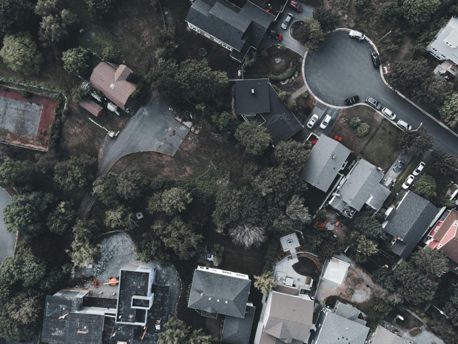 12 Suburban Design Choices That Make Communities Feel Isolated | The ...