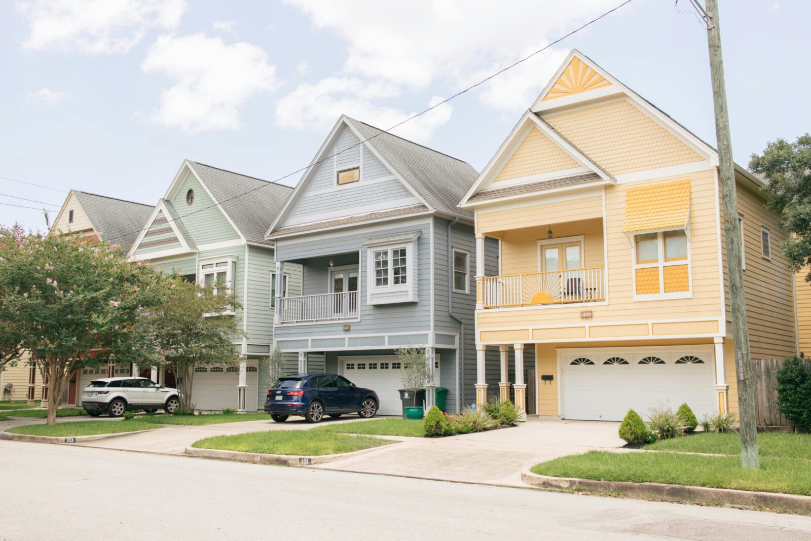 12 Suburban Design Choices That Make Communities Feel Isolated | The ...