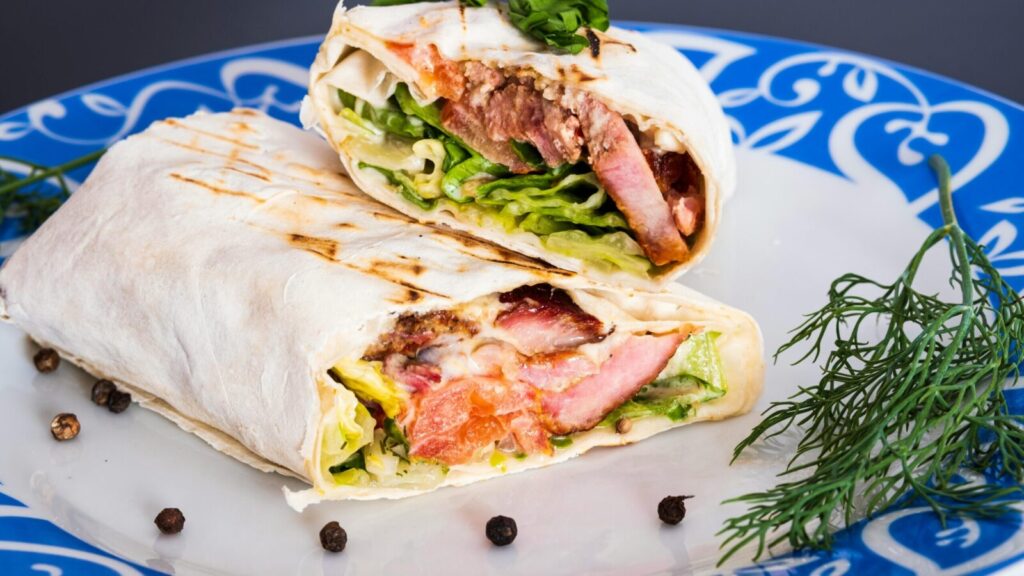 9 Chain Restaurant Photos That Rarely Match What You’re Served | The ...