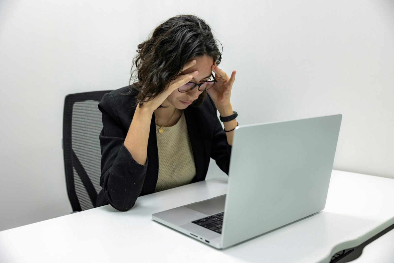 11 Remote Work Behaviors That Blur Boundaries and Increase Burnout ...