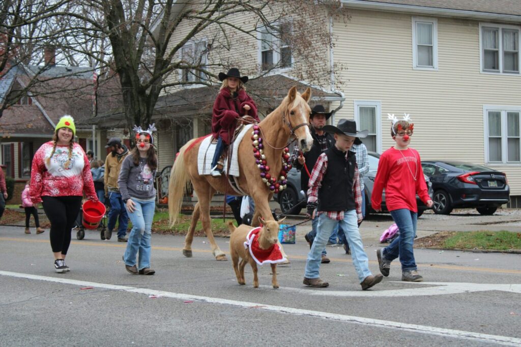 9 Small Town Traditions Visitors Often Misinterpret in America | The ...